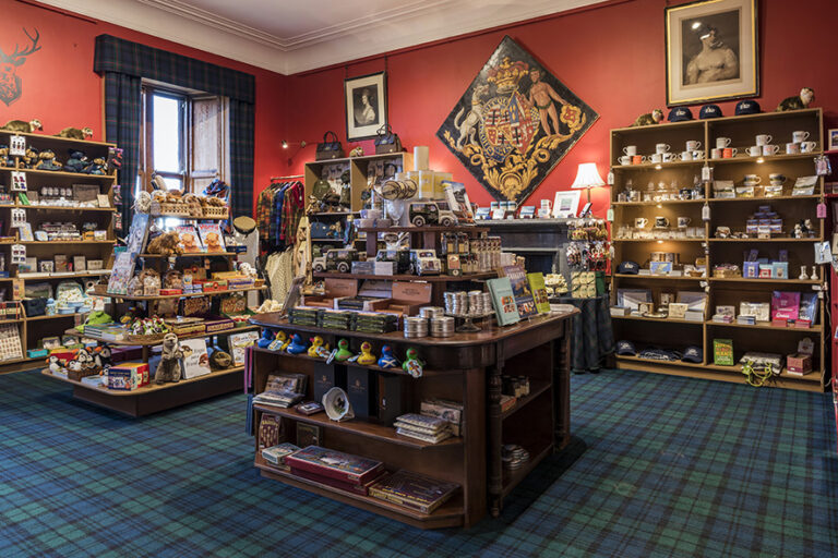 PLAN A VISIT - Dunrobin Castle